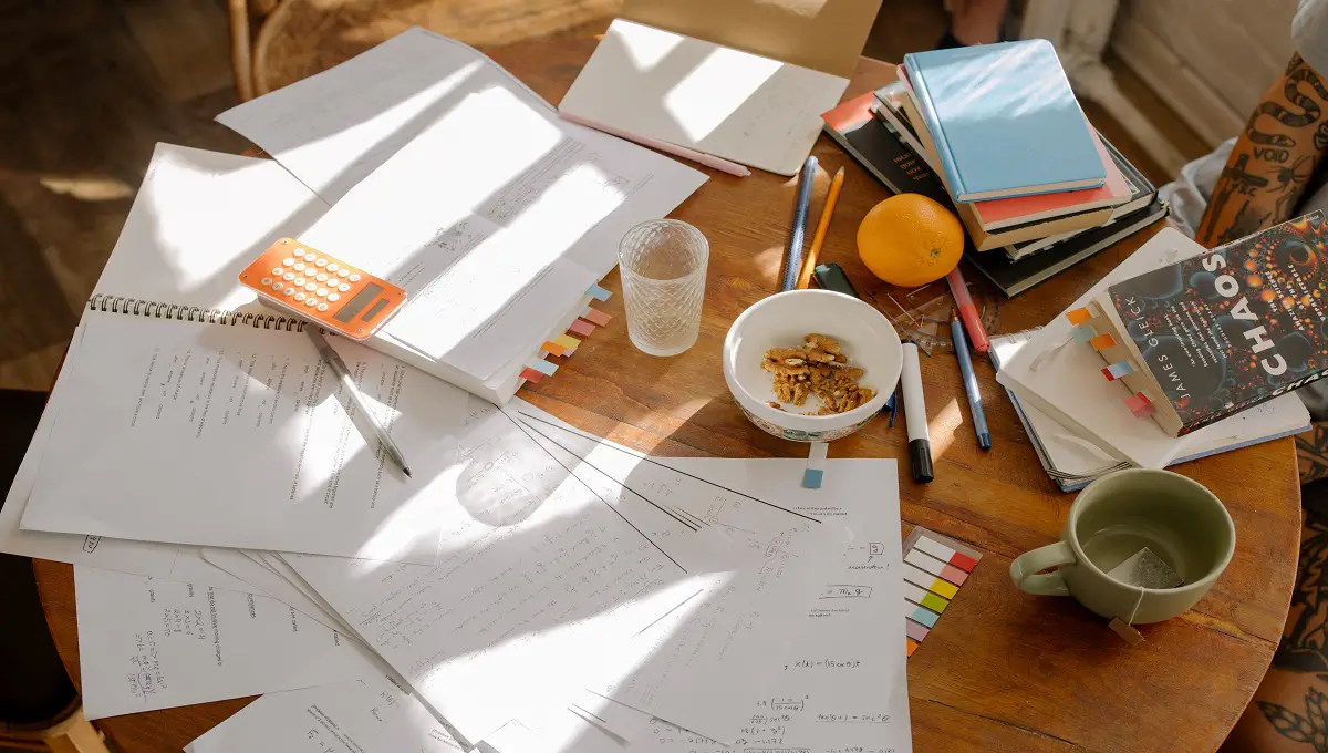 What To Do With Your Old School Papers Creative Ways To Repurpose Them Ecomasteryproject what-to-do-with-your-old-school-papers-creative-ways-to-repurpose-them-ecomasteryproject
